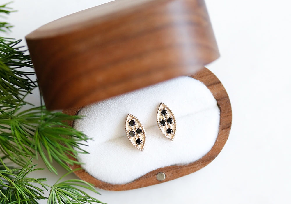 Leaf Studs – Andrea Bonelli