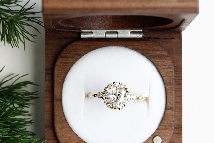 Handcrafted Walnut Ring Box – Andrea Bonelli