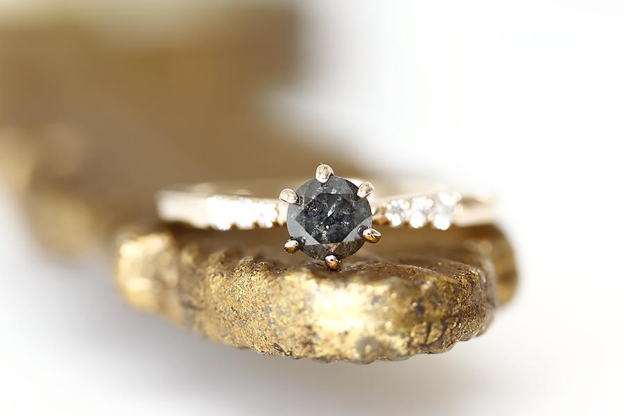 Mari Salt & Pepper Diamond Ring – Andrea Bonelli